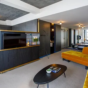 The Emily Hotel Chicago: What To Expect From 4 star Hotel With ...